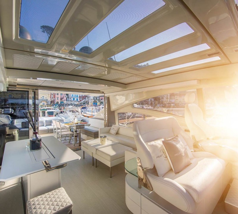 ZEUS Yacht Charter Details, Azimut | CHARTERWORLD Luxury Superyachts